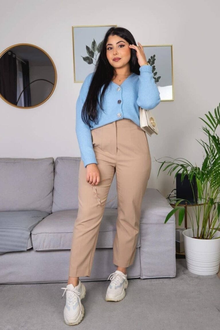 18 Stylish Cropped Cardigan Outfits You'll Want to Try This Season
