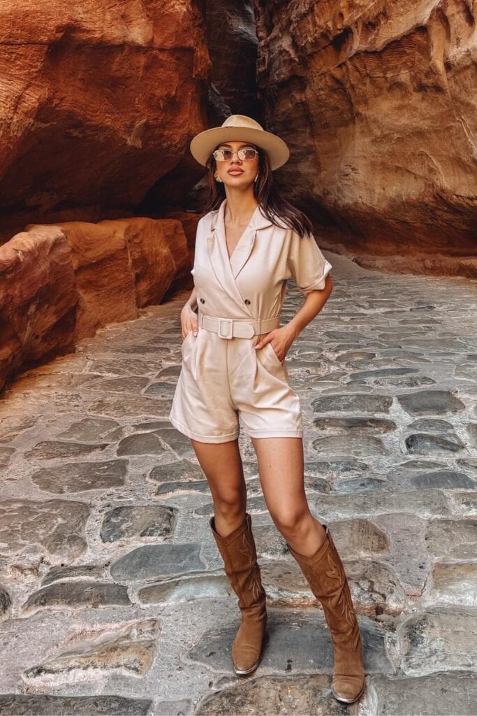 18 Cute Desert Outfits That Will Make You Look Hot (Even in the Heat)