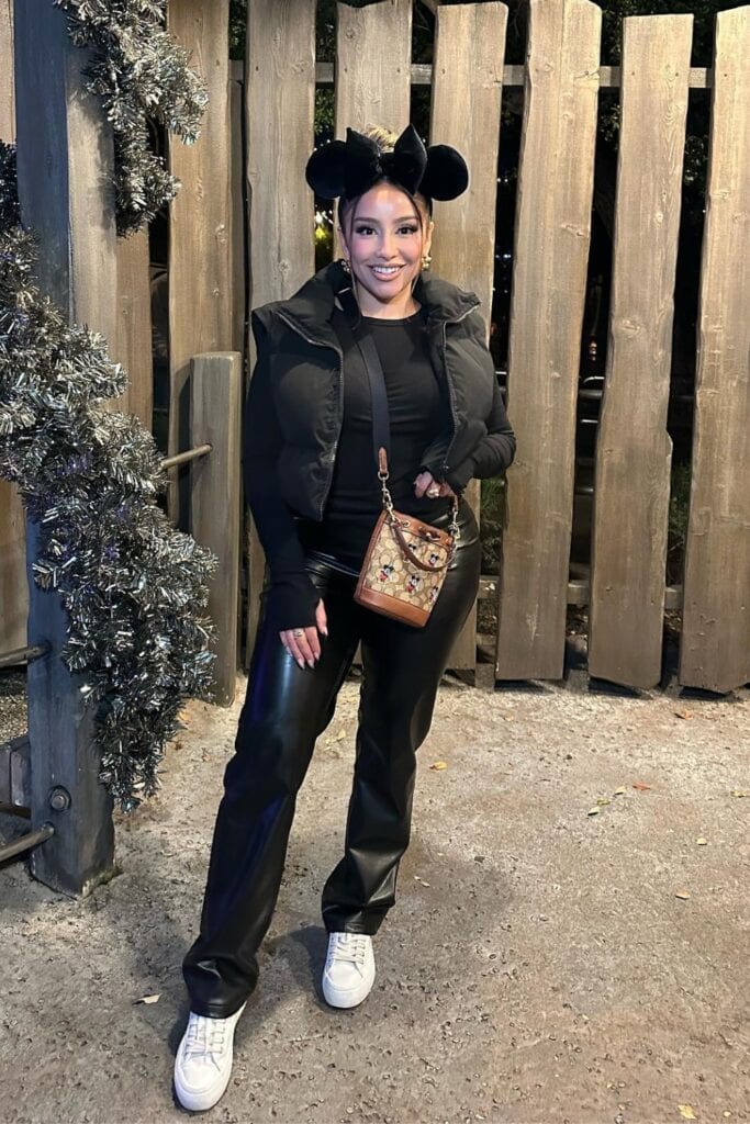 22 Stylish Puffer Vest Outfits You'll Want to Try This Season