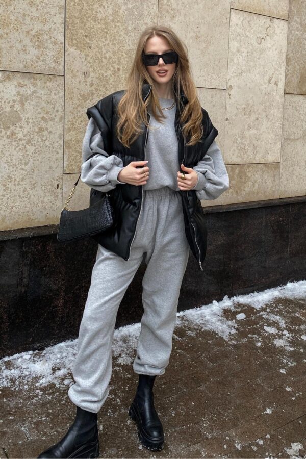 22 Stylish Puffer Vest Outfits You'll Want to Try This Season