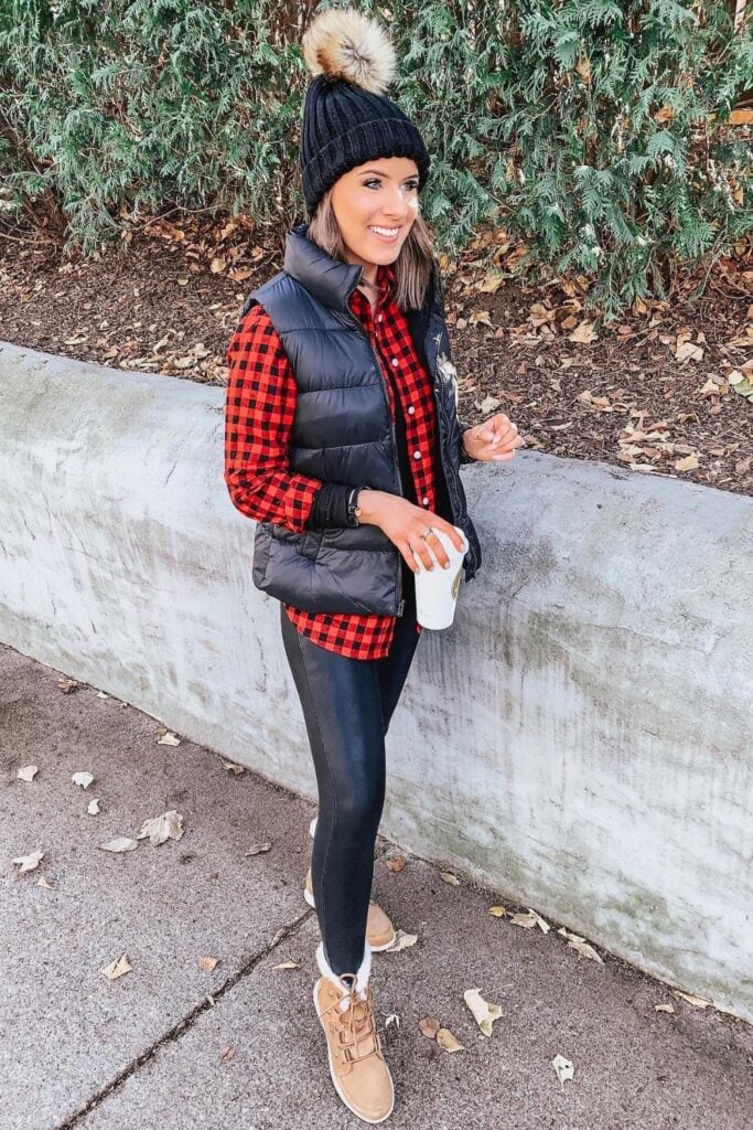 22 Stylish Puffer Vest Outfits You'll Want to Try This Season