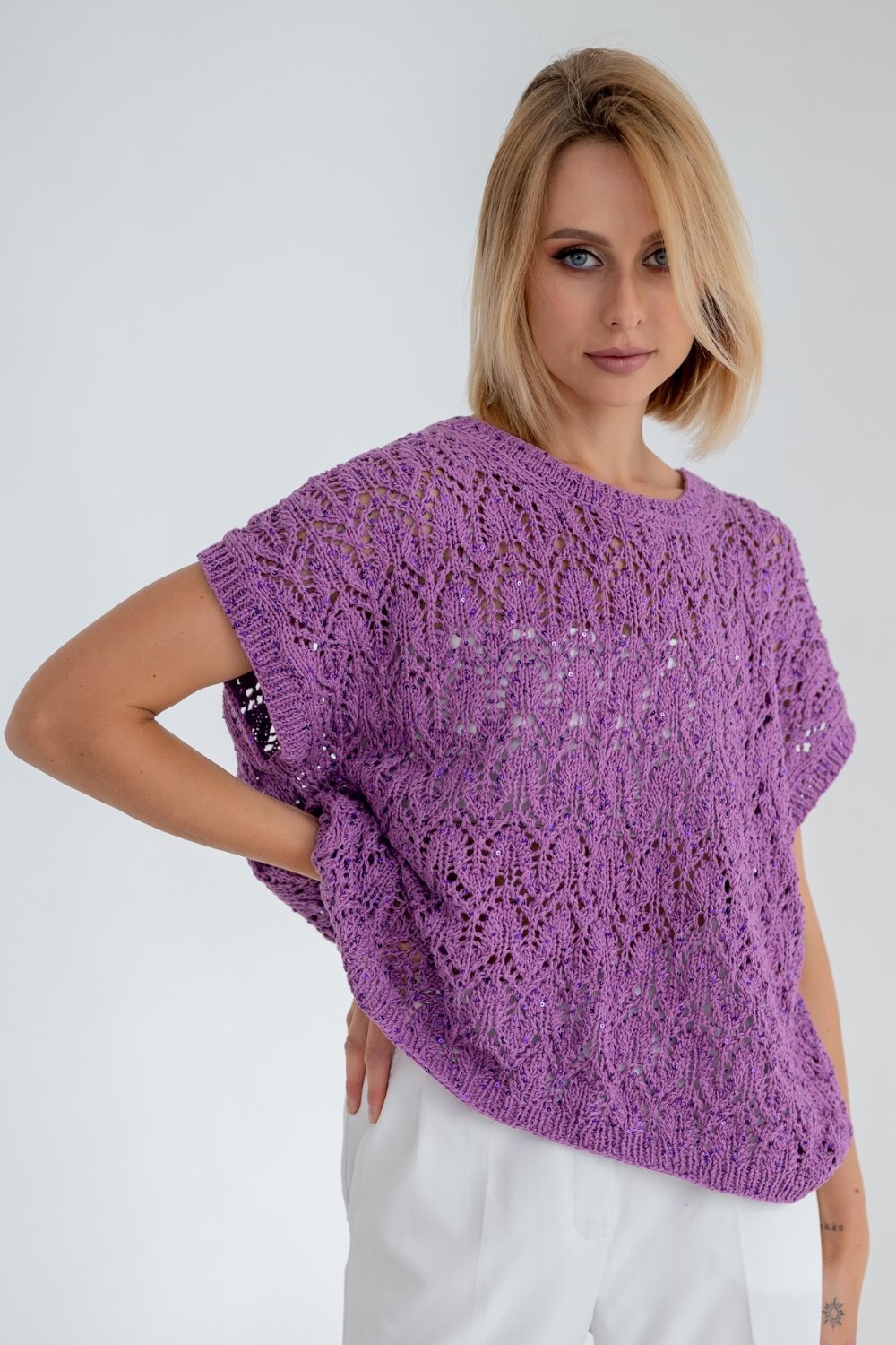 19 Cute & Trendy Tops for Summer That You'll Love