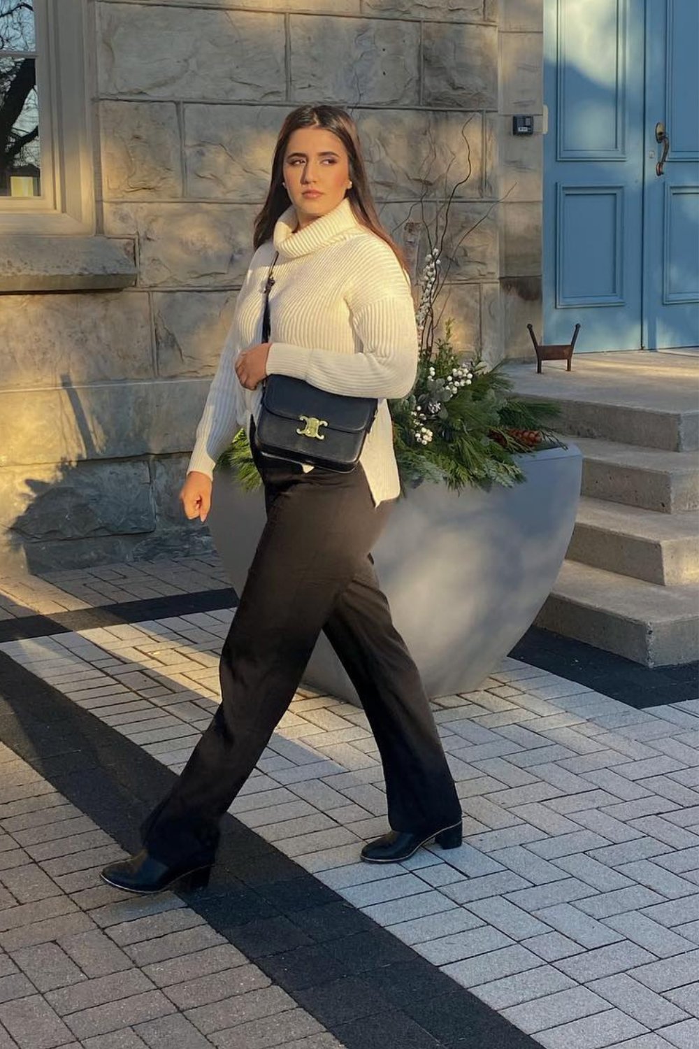 22 Stylish Turtleneck Outfits That Will Make You Look Effortlessly Chic
