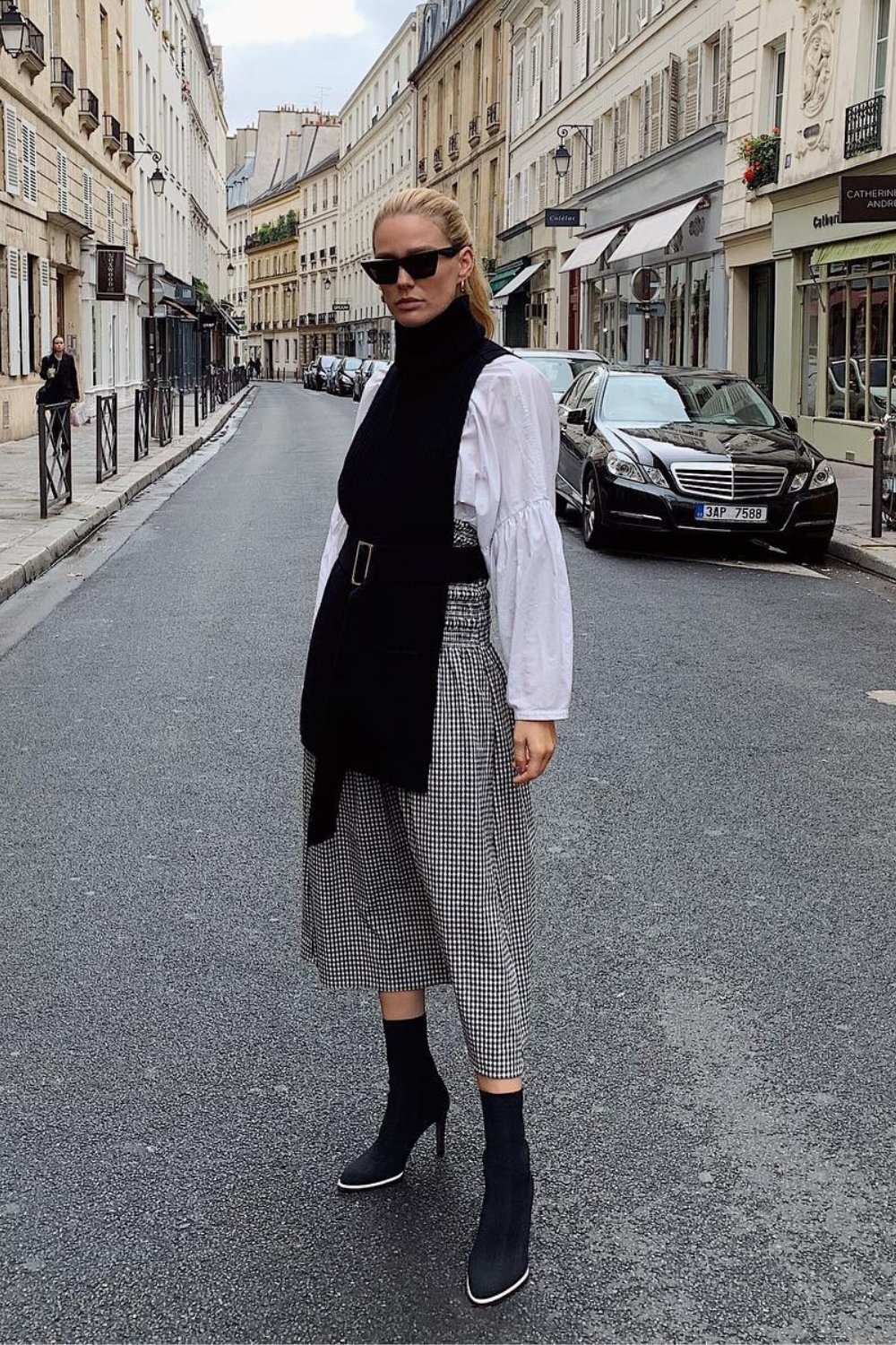 22 Stylish Turtleneck Outfits That Will Make You Look Effortlessly Chic