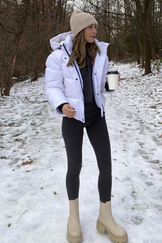 19 Trendy Puffer Jacket Outfits That'll Keep You Warm and Stylish