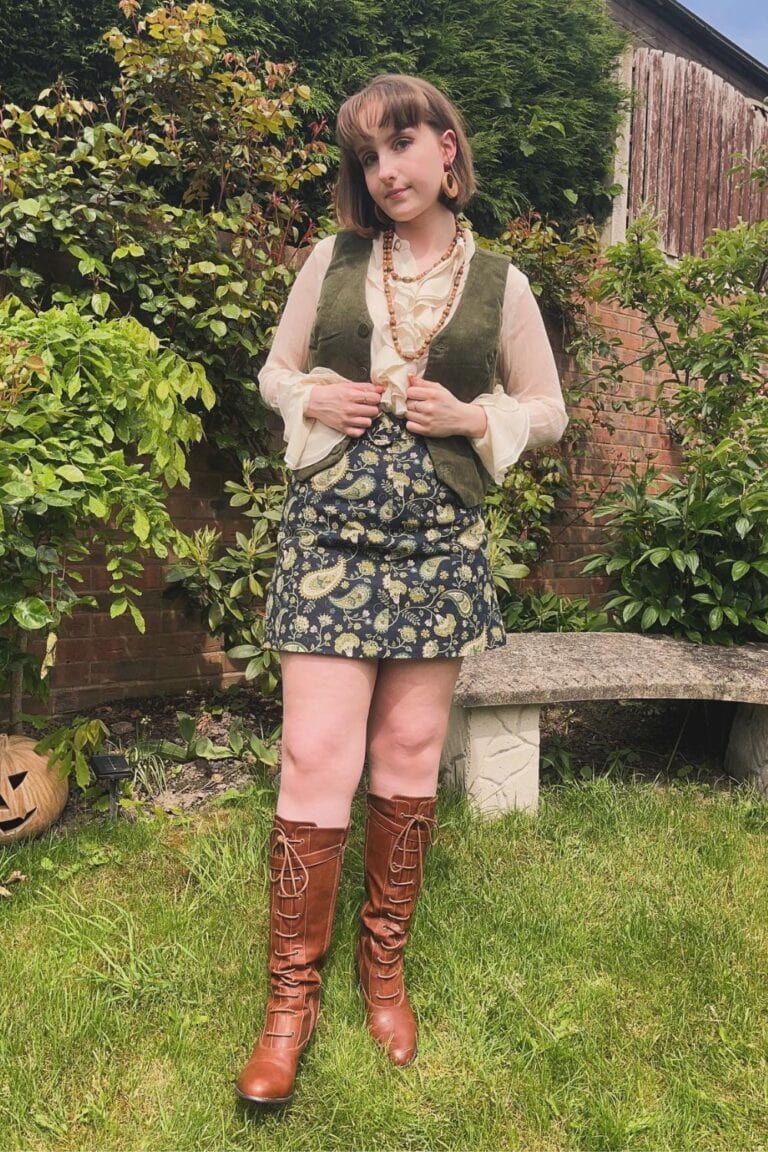 70s Outfit Ideas to Channel Your Inner Retro Queen