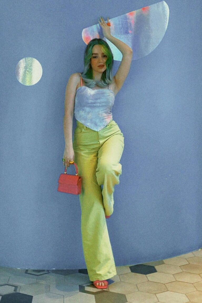 70s Outfit Ideas to Channel Your Inner Retro Queen