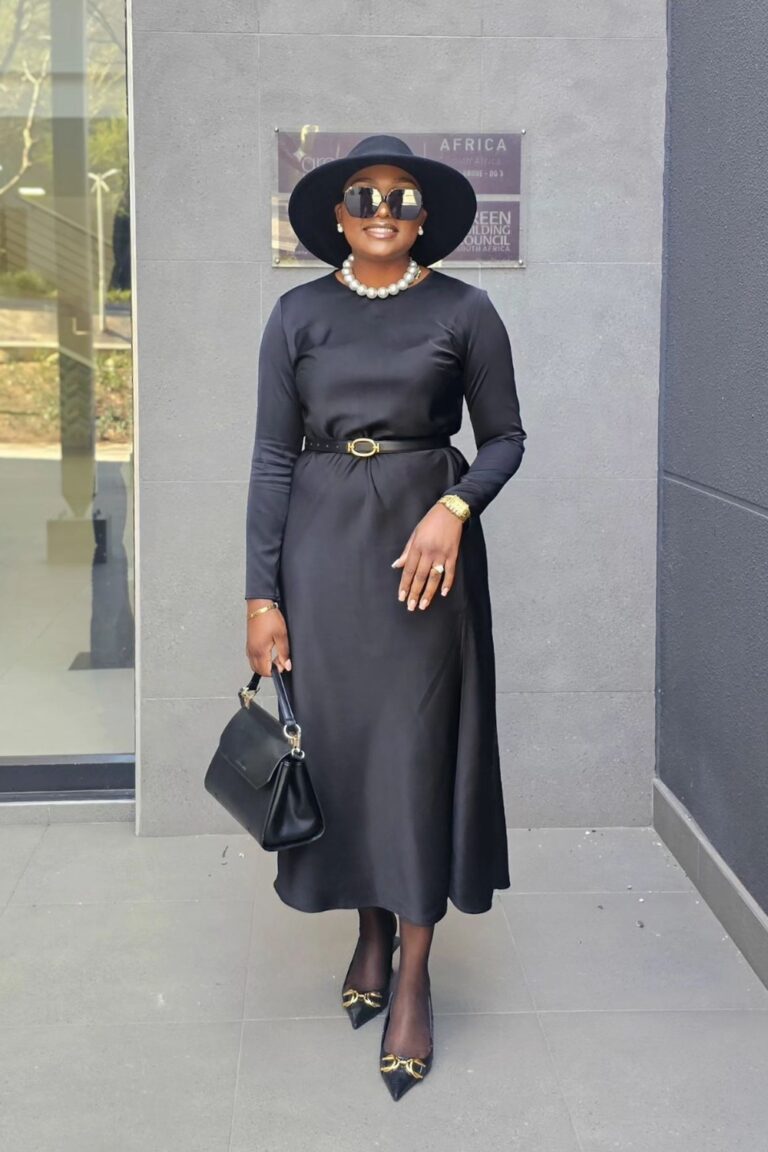 22 Chic All Black Outfits That Will Make You Look Effortlessly Stylish