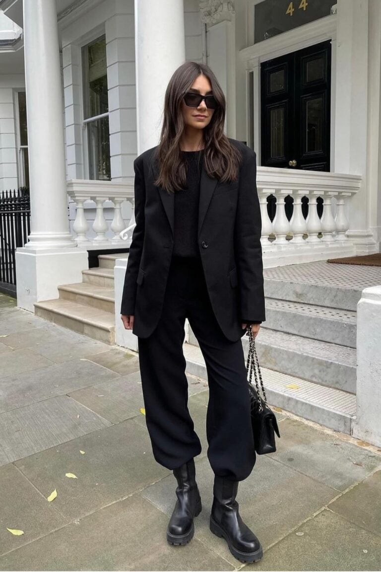 22 Chic All Black Outfits That Will Make You Look Effortlessly Stylish