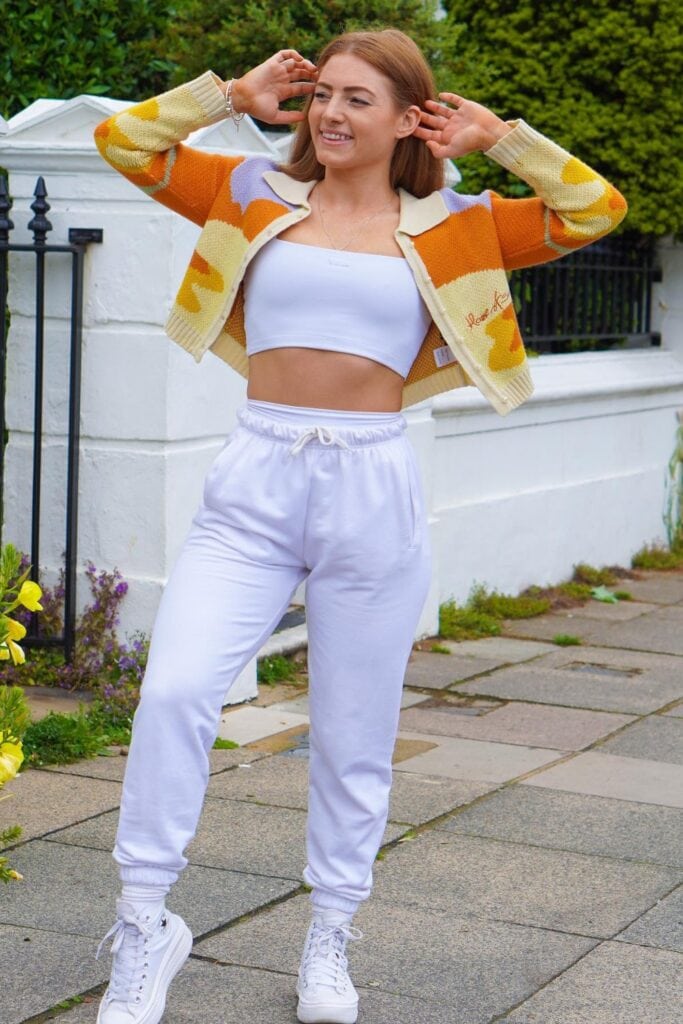 What to Wear with Joggers: 18 Stylish Outfit Ideas You'll Love
