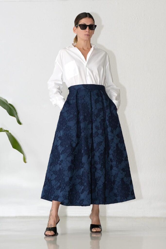 28 Pleated Skirt Outfit Ideas That Will Make You Look Effortlessly Chic