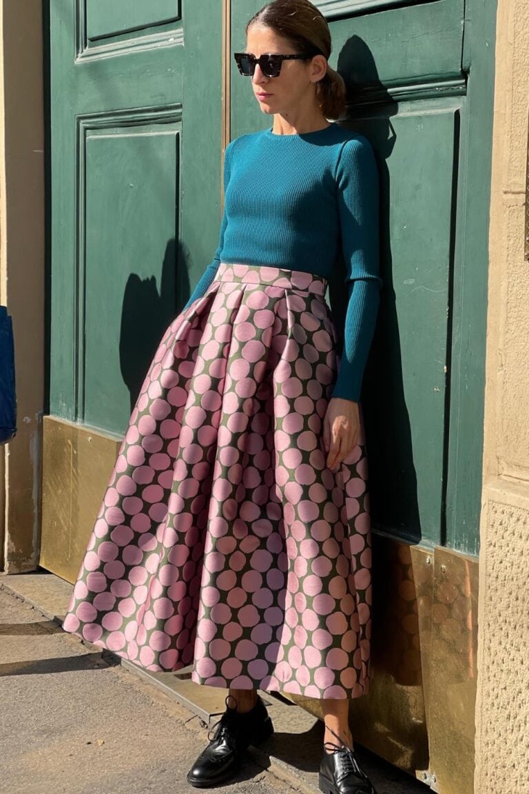 28 Pleated Skirt Outfit Ideas That Will Make You Look Effortlessly Chic