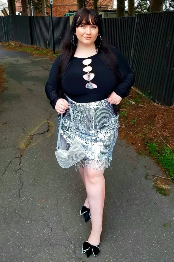 18 Stunning Sequin Skirt Outfits That Will Make You Sparkle