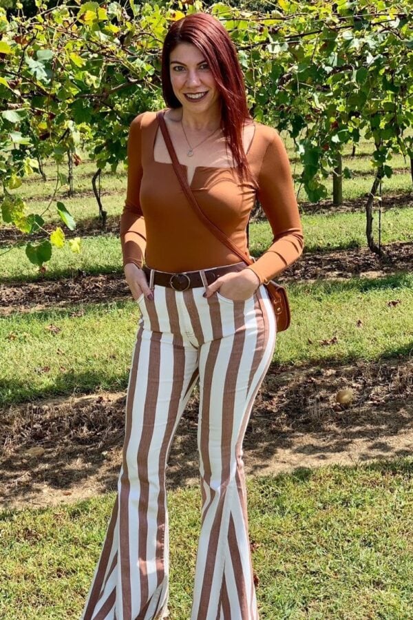 17 Trendy Striped Pants Outfits That Will Elevate Your Style