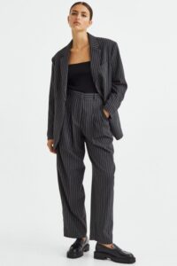 17 Trendy Striped Pants Outfits That Will Elevate Your Style