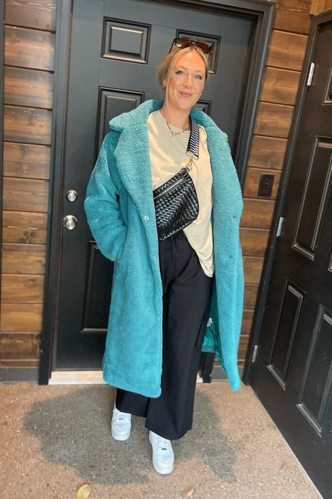 17 Trendy Cargo Pants Outfits That'll Make You Look Effortlessly Cool