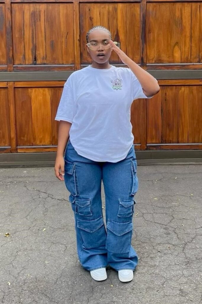 17 Trendy Cargo Pants Outfits That'll Make You Look Effortlessly Cool
