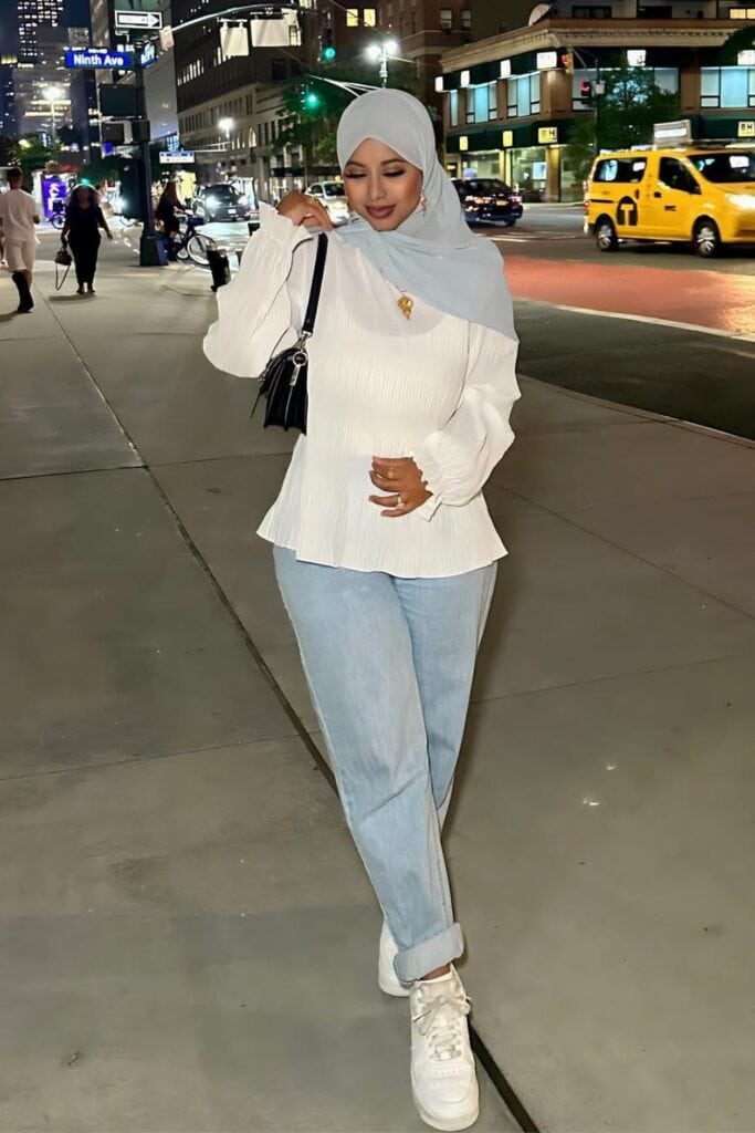21 Trendy Mom Jeans Outfit Ideas