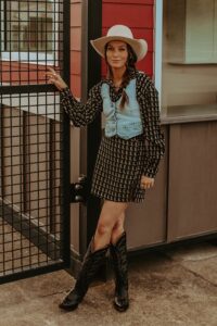 20 Best Rodeo Outfit Ideas to Look Stylish and Western