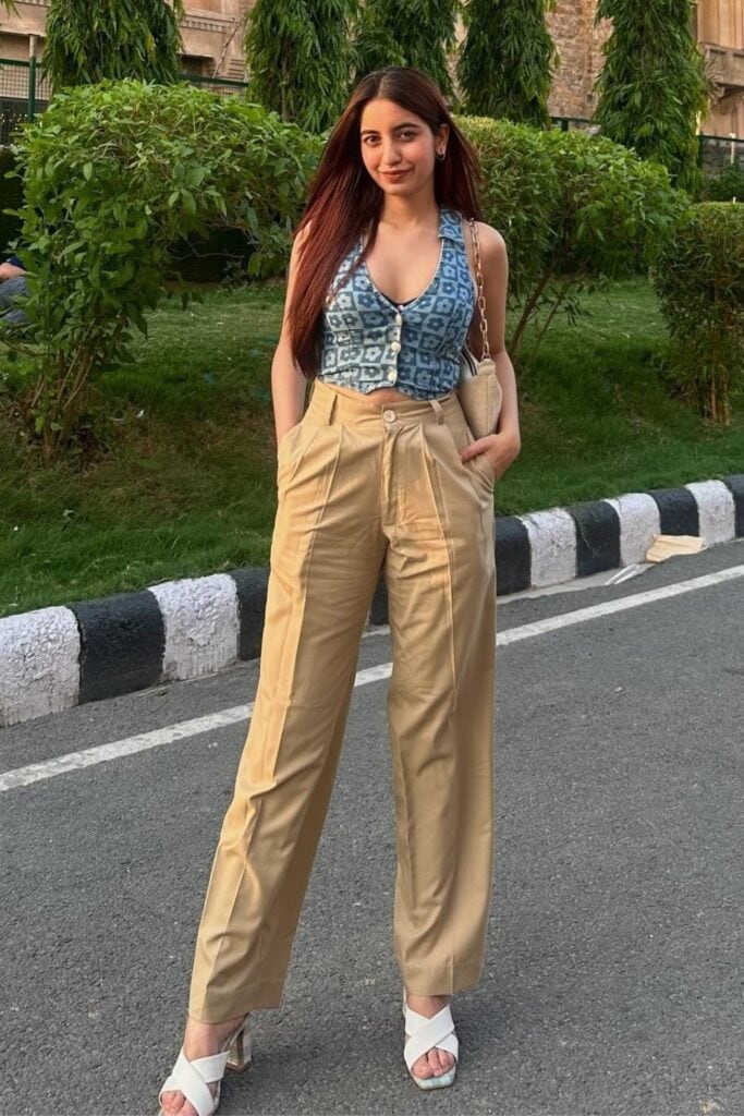 23 Chic Beige Pants Outfit Ideas You'll Want to Try ASAP