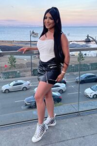 20 Rap Concert Outfit Ideas to Look Fly and Stylish