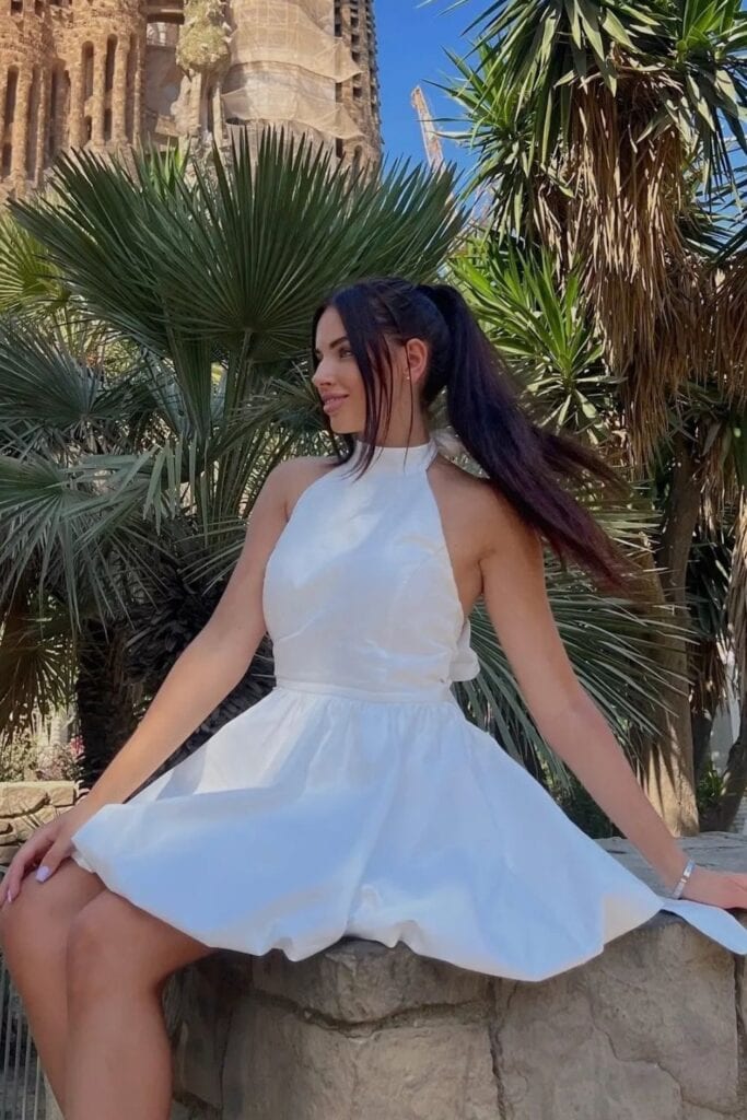 32 Stylish Spain Outfit Ideas That Will Make You Look Like a Local