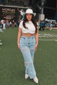 32 Country Concert Outfit Ideas That'll Make You Stand Out in the Crowd