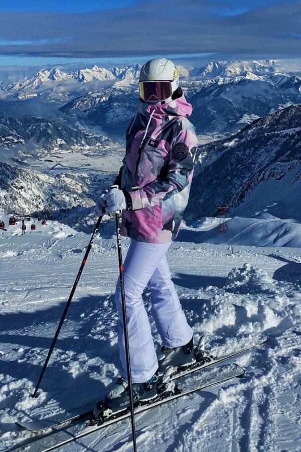 11 Chic Skiing Outfits That'll Have You Looking Fresh on the Slopes