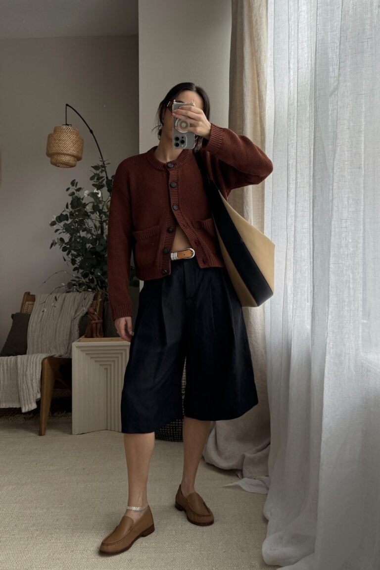 24 Amazing Bermuda Shorts Outfits
