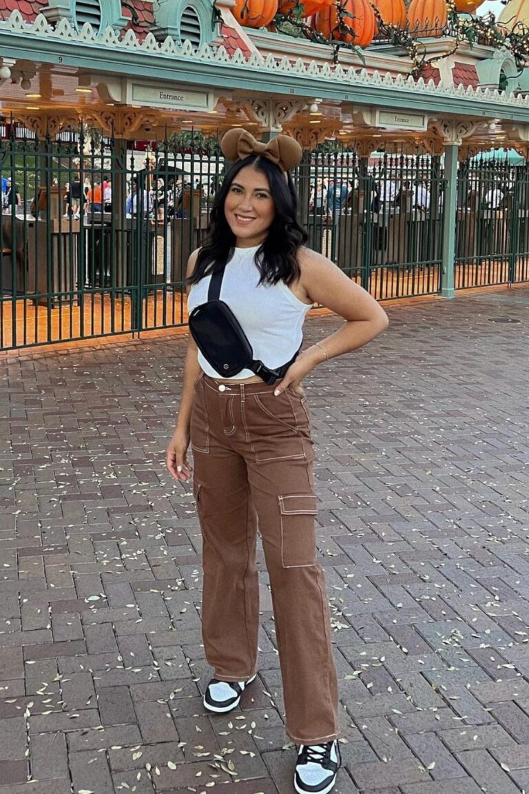 25 Magical Disneyland Outfit Ideas for the Perfect Park Day