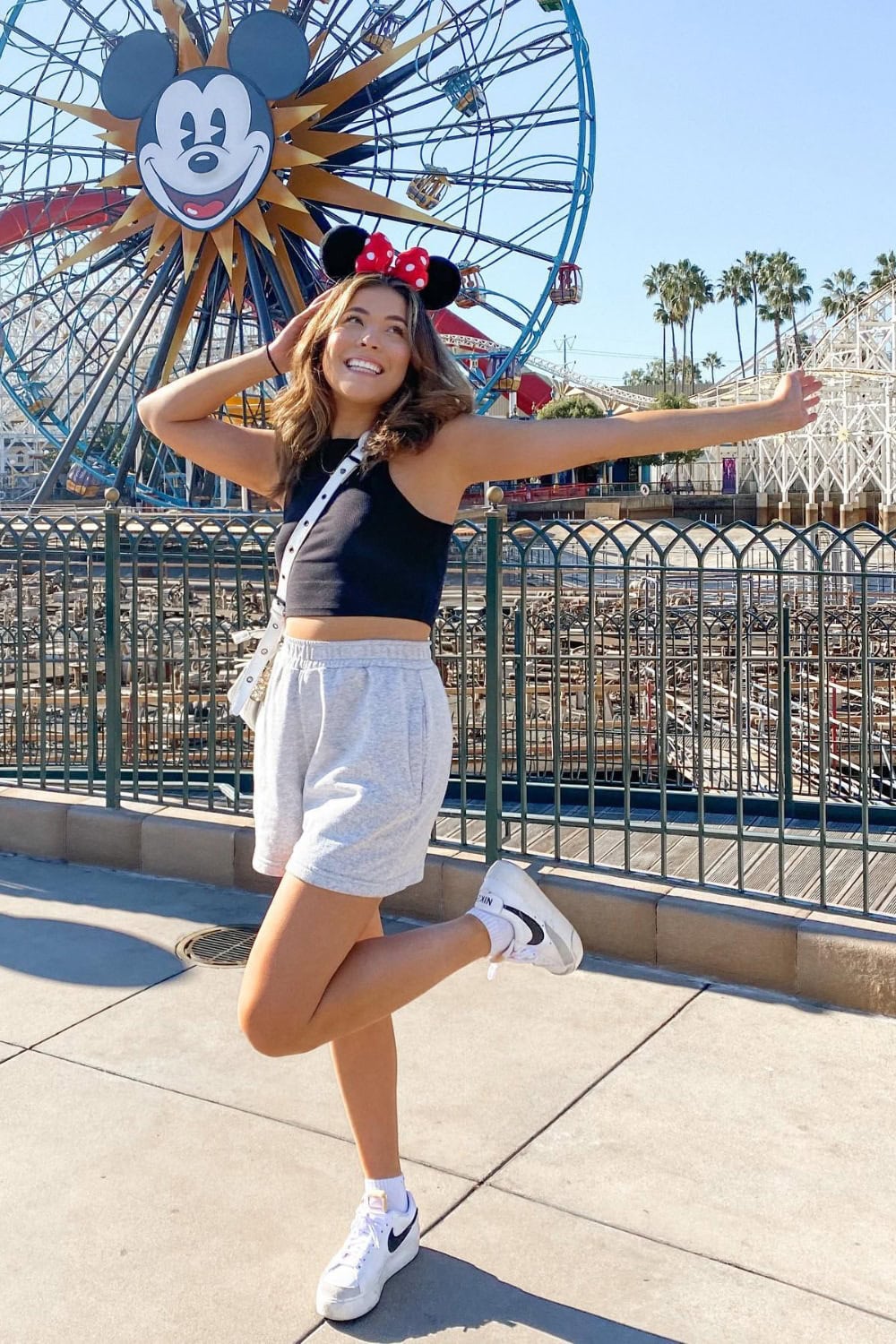 25 Magical Disneyland Outfit Ideas for the Perfect Park Day