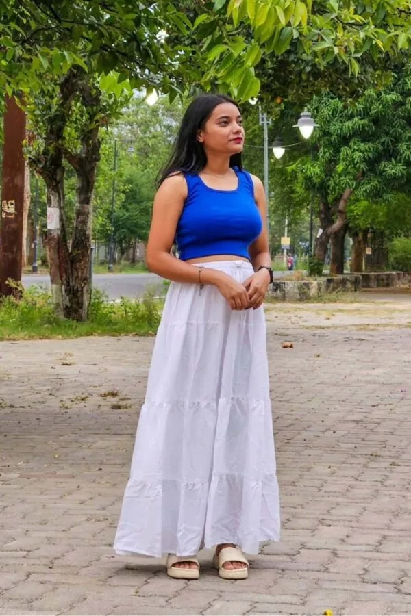 23 Stylish Long Skirt Outfit Ideas for Every Occasion
