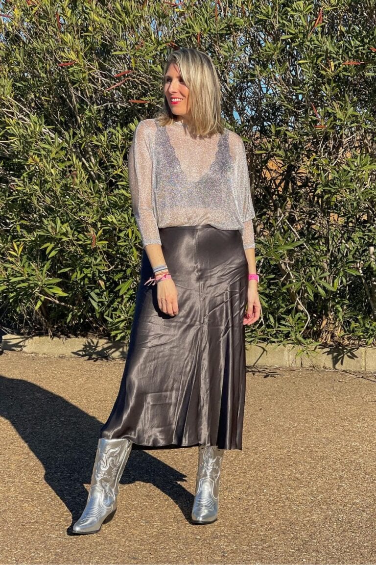 19 Stunning Silver Outfit Ideas That Will Make You Shine