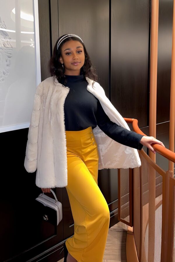 18 Stunning Yellow Pants Outfit Ideas to Brighten Your Wardrobe