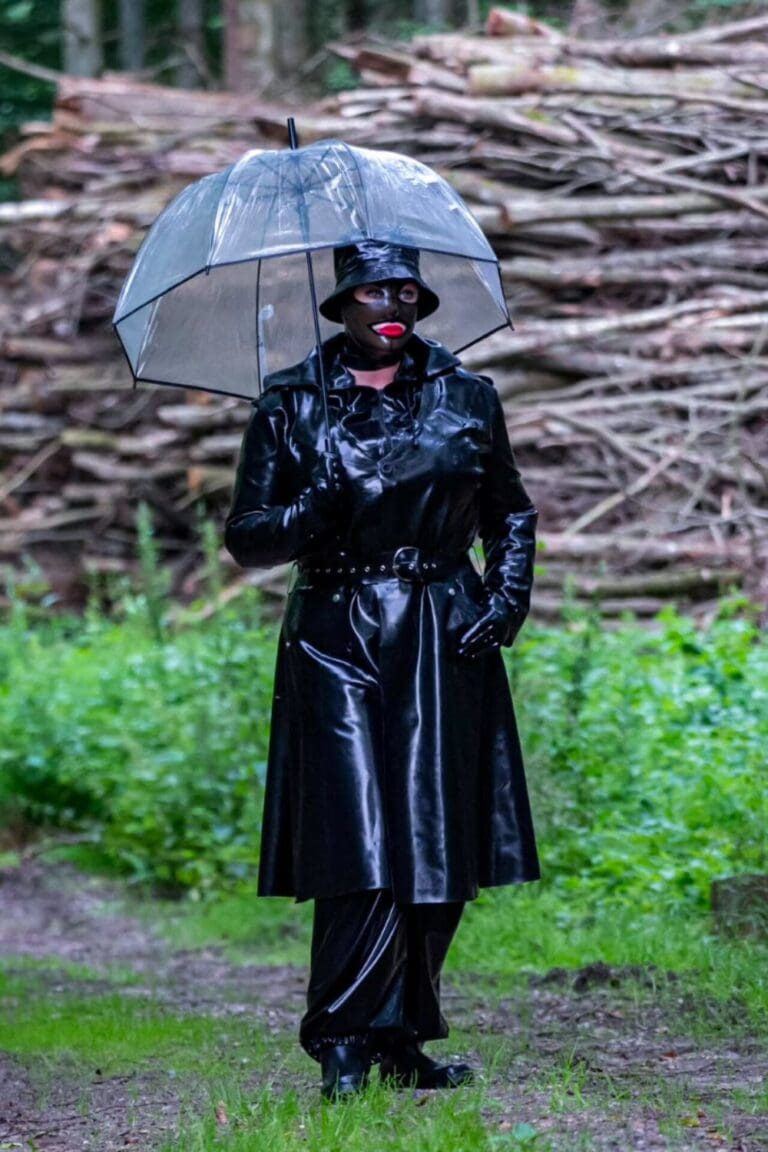 18 Rain-Ready Outfits That Are Stylish and Practical