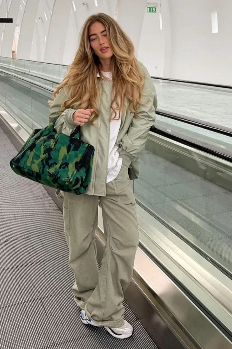 18 Rain-Ready Outfits That Are Stylish and Practical