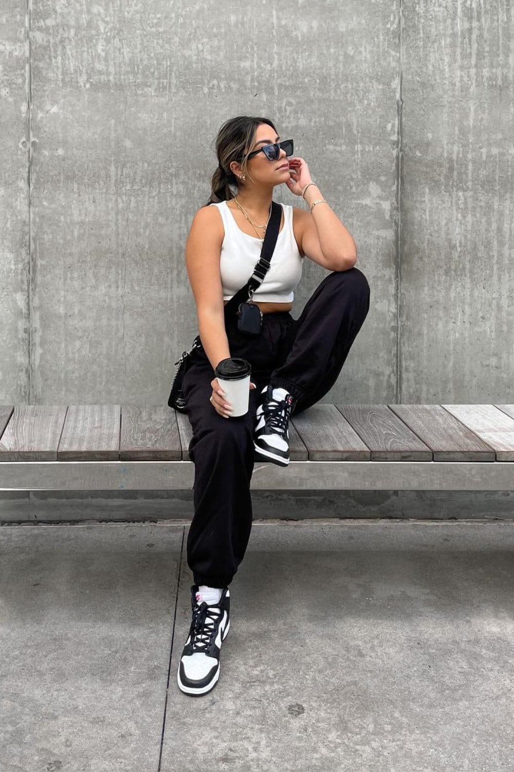 What To Wear With Black Sweatpants: 18 Chic Outfit Ideas