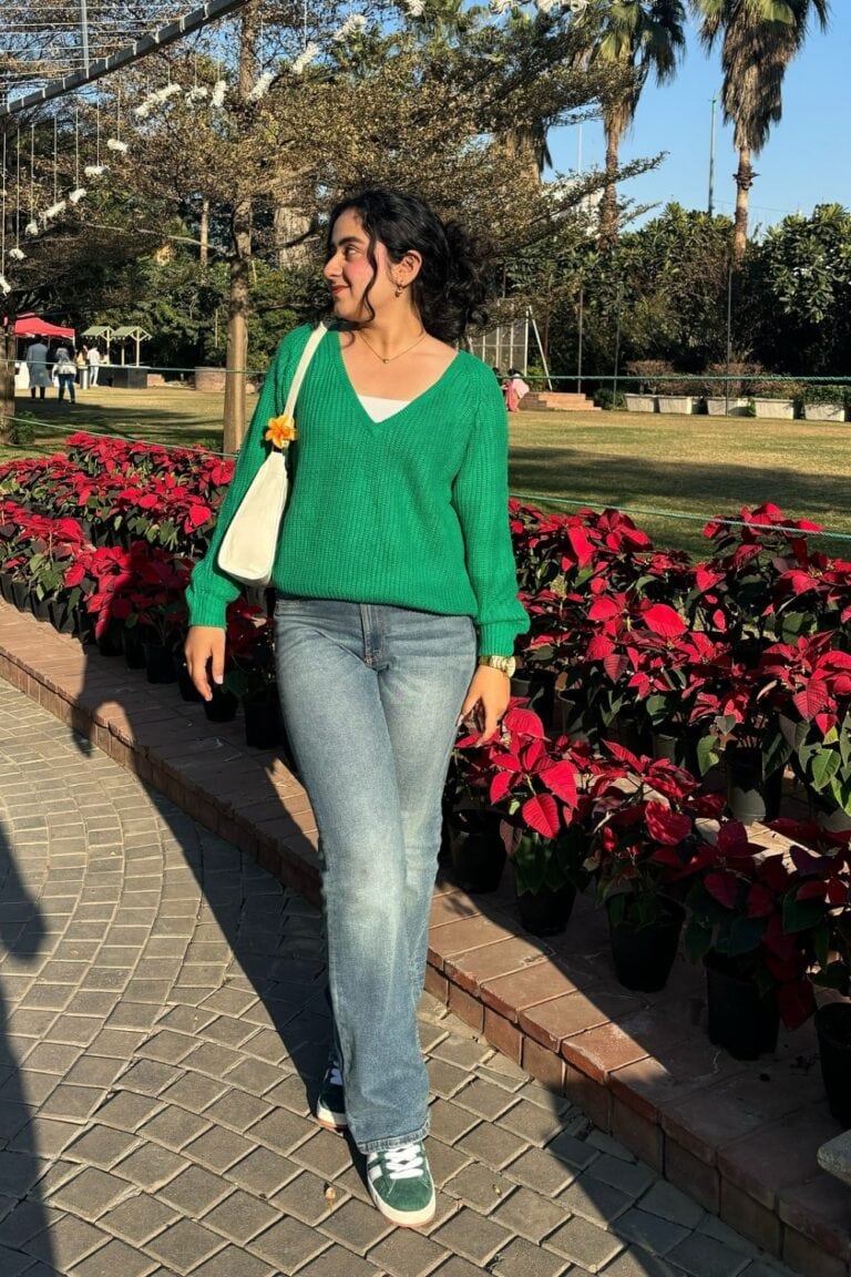 27 Stylish Coffee Date Outfits That Will Make a Perfect First Impression