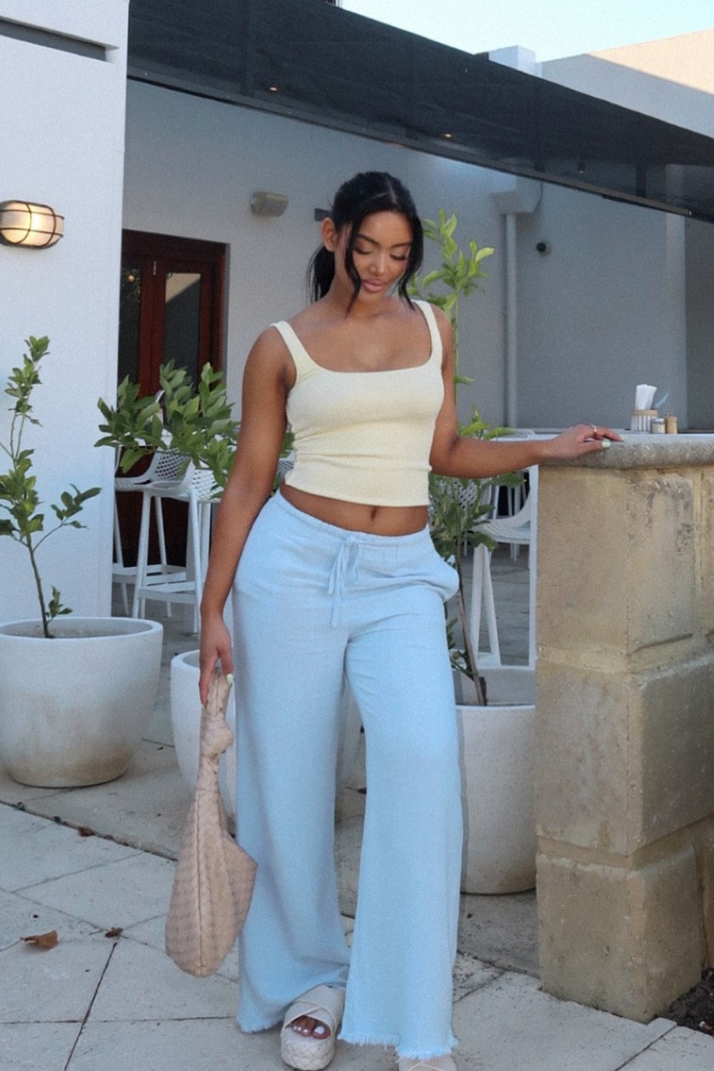 41 Stylish Crop Top Outfit Ideas to Elevate Your Wardrobe