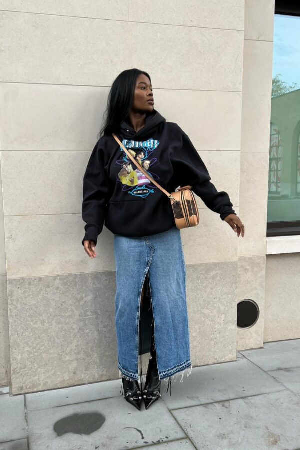 17 Chic Hoodie Outfits That Prove Comfort Can Be Stylish