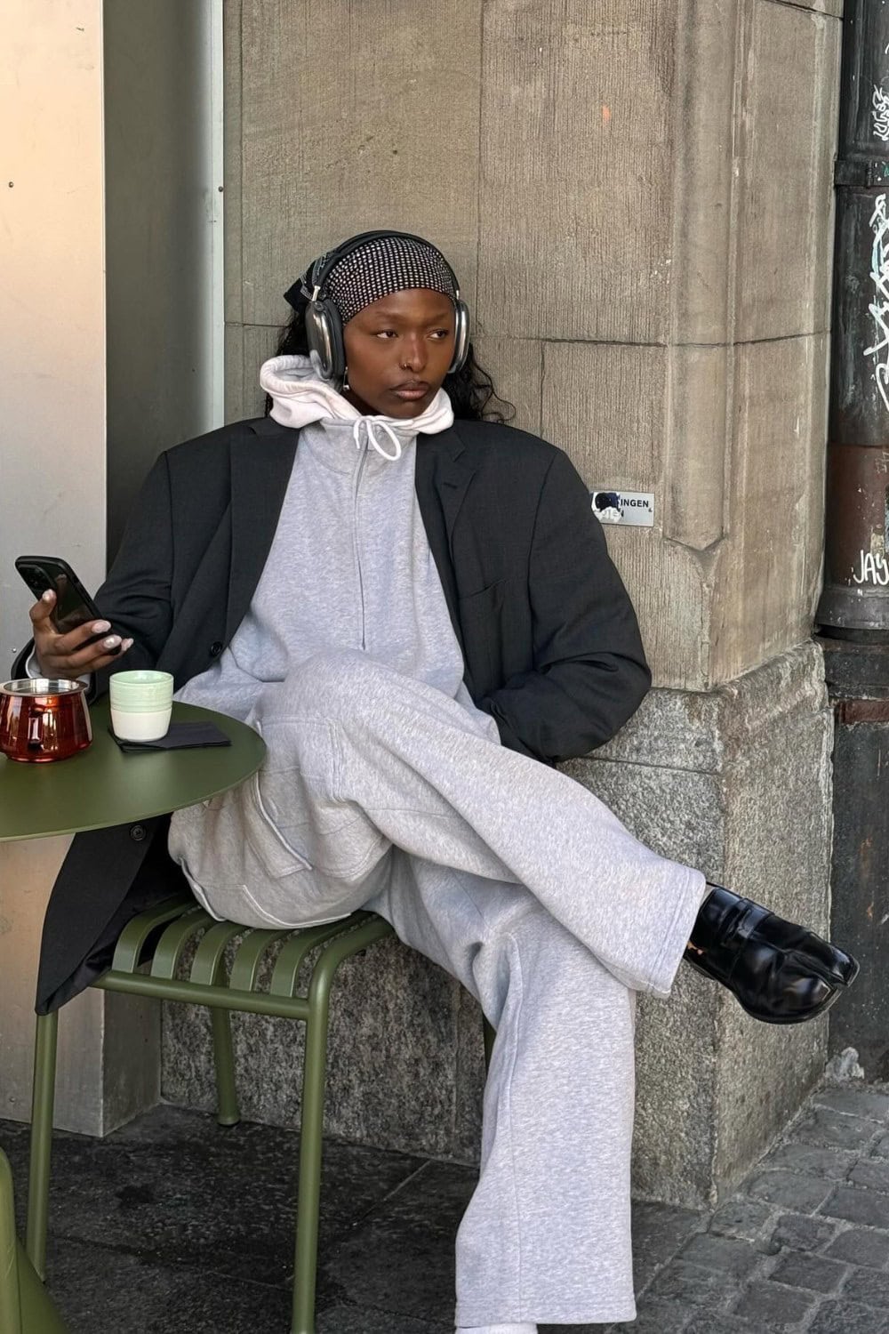 17 Chic Hoodie Outfits That Prove Comfort Can Be Stylish