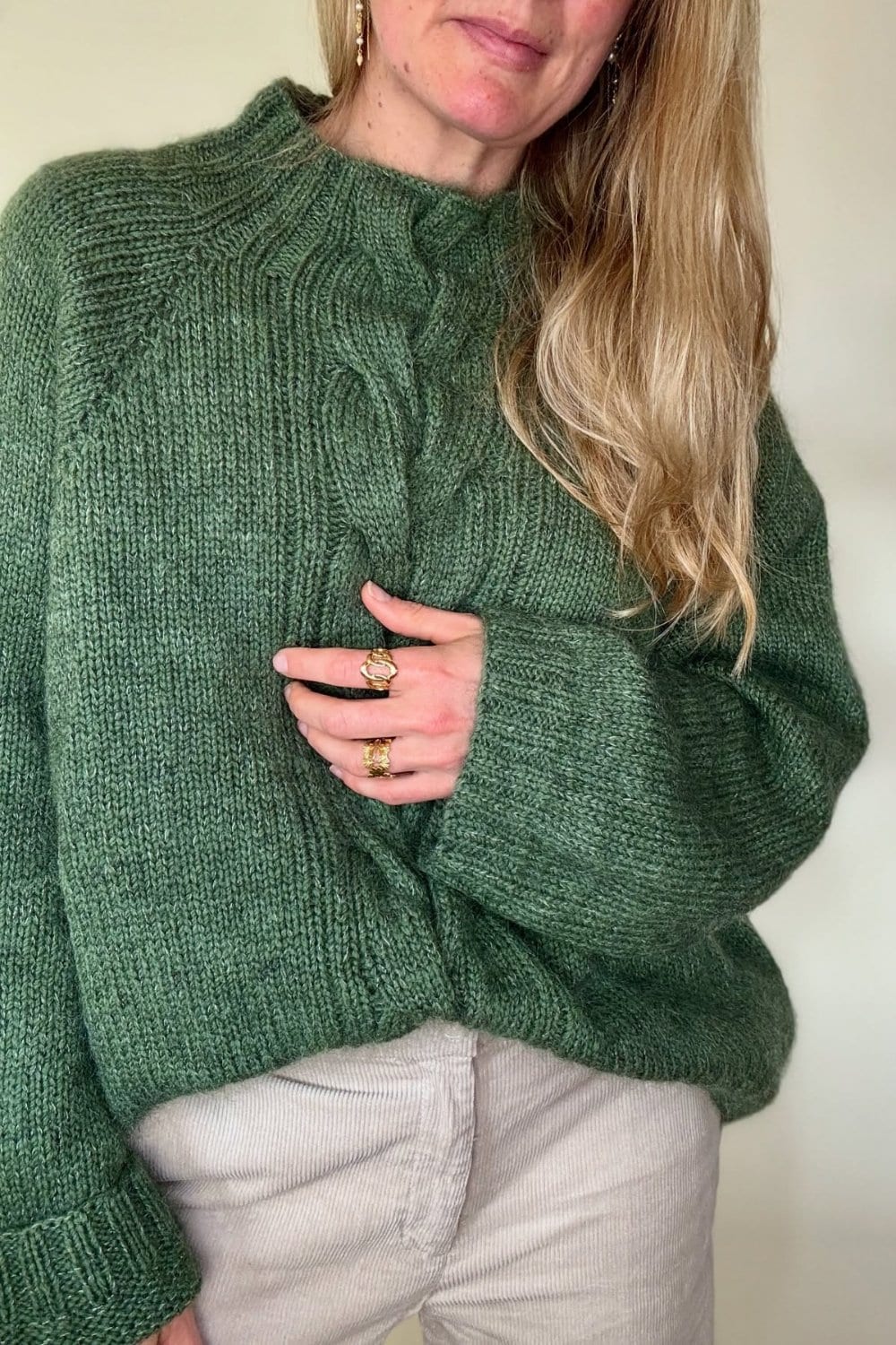 22 Chic Knitted Sweater Outfit Ideas