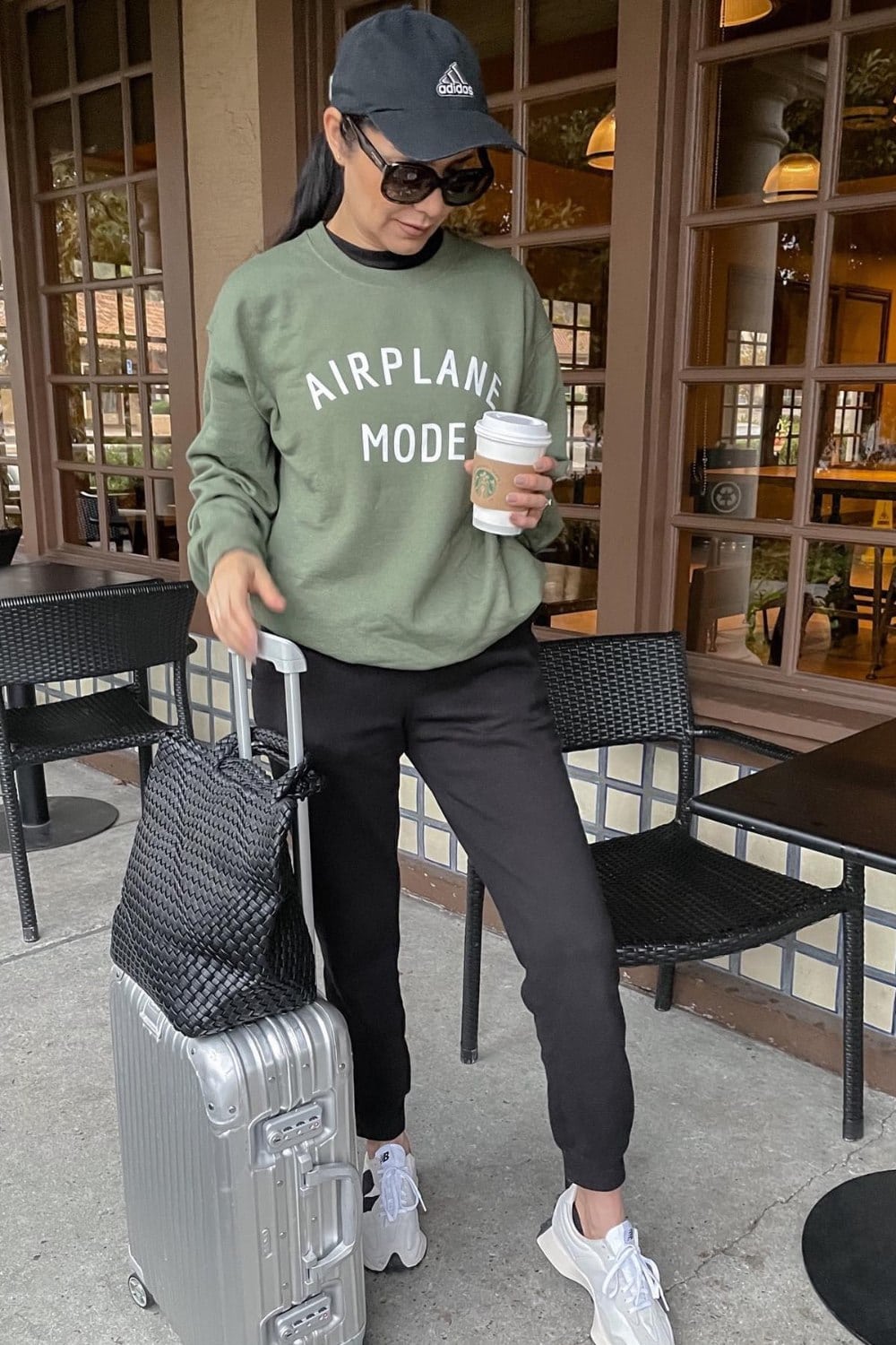 18 Perfect Sweatshirt Outfit Ideas to Copy