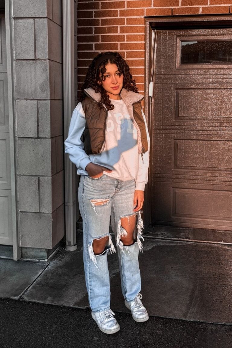 18 Perfect Sweatshirt Outfit Ideas to Copy