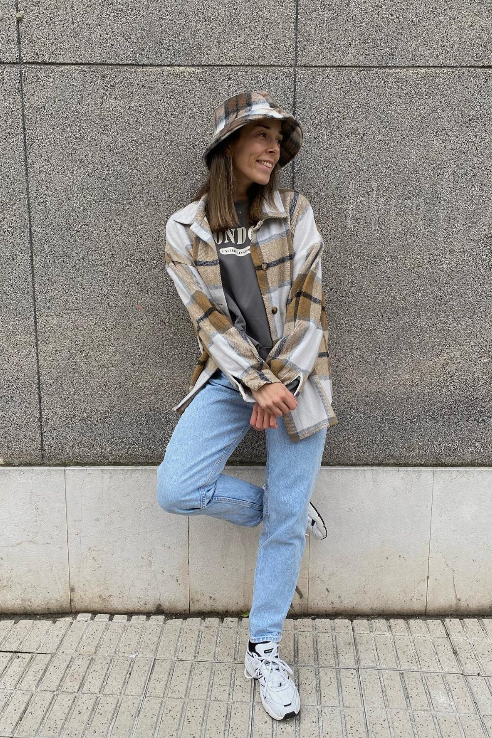 17 Stylish T-Shirt and Jeans Outfit Ideas You'll Love