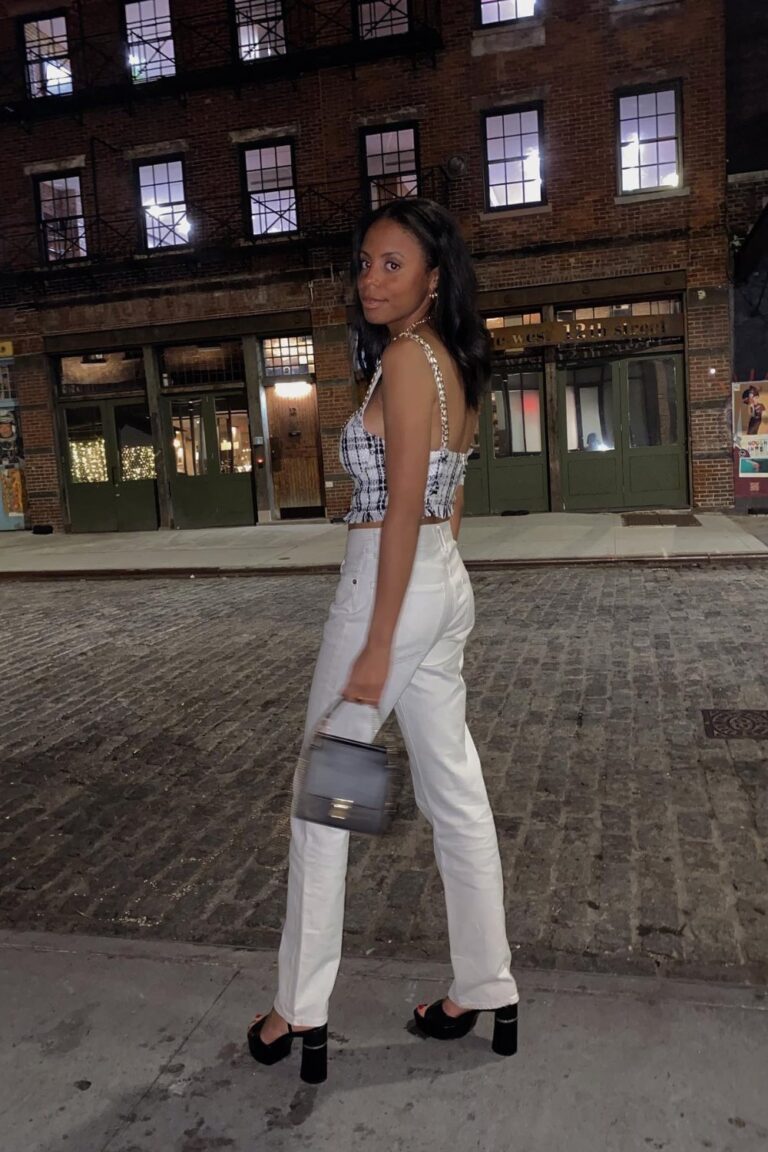 20 Stylish First Date Outfits That Will Make A Lasting Impression