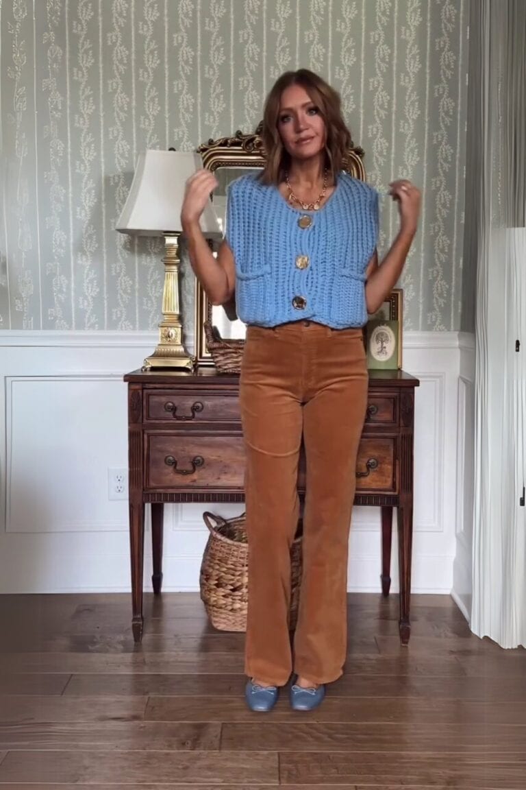 18 Cool Corduroy Pants Outfits to Copy Right Now