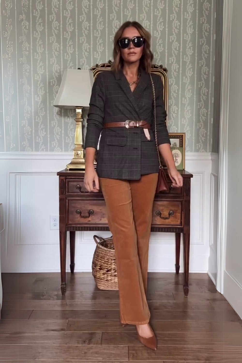 18 Cool Corduroy Pants Outfits to Copy Right Now