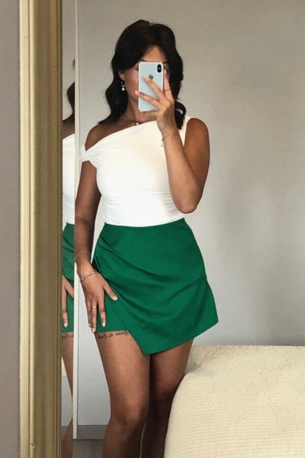 25 Chic Skort Outfit Ideas to Elevate Your Style