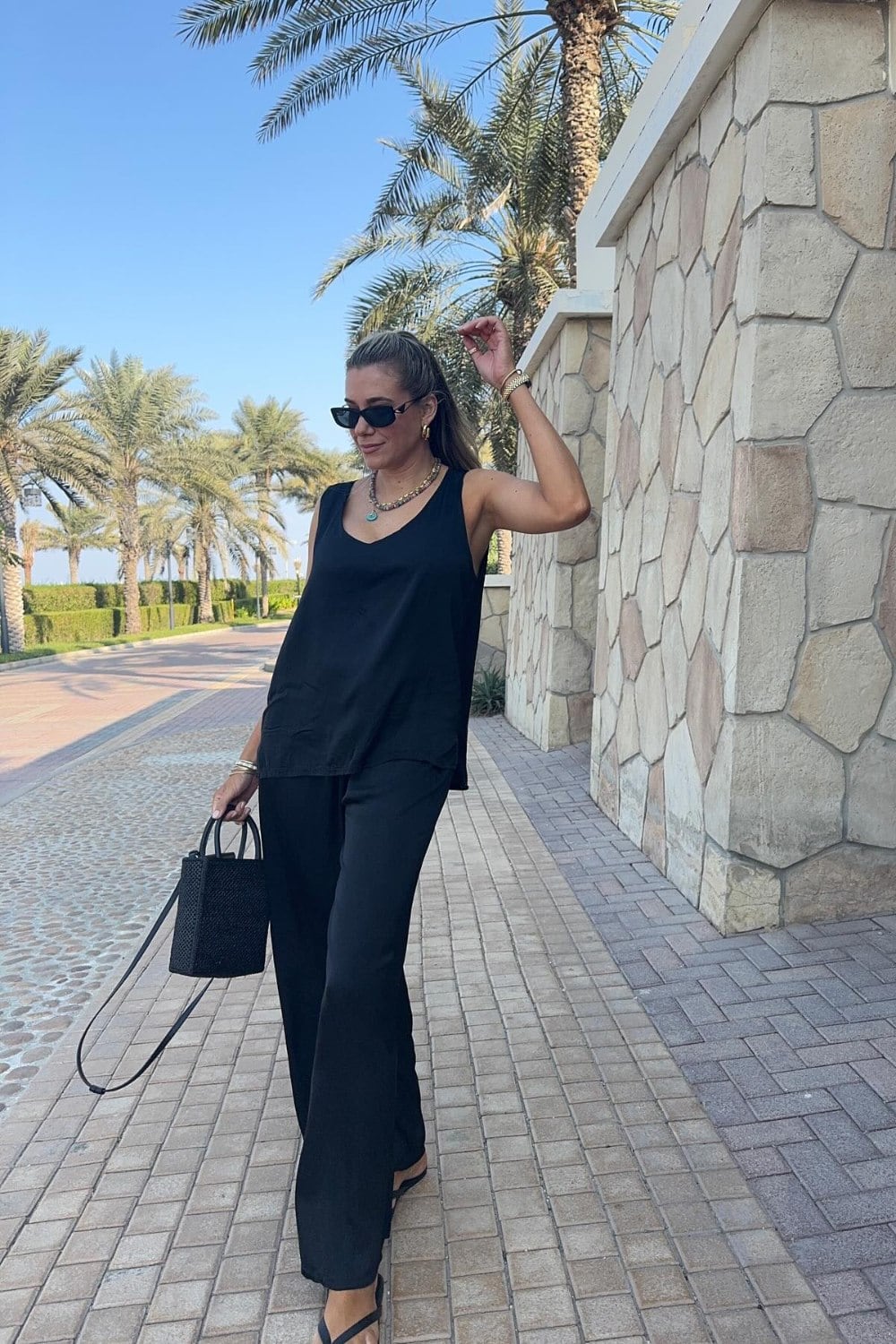 What to Wear in Dubai: 25 Stylish Dubai Outfit Ideas